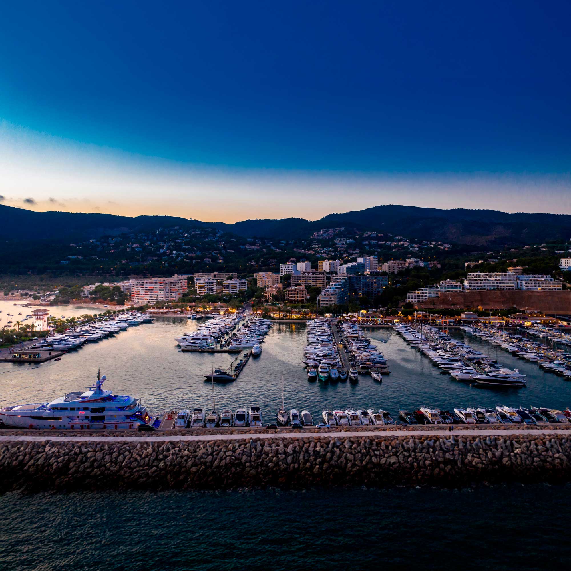 Homes in the enchanting setting of Puerto Portals | Residential More